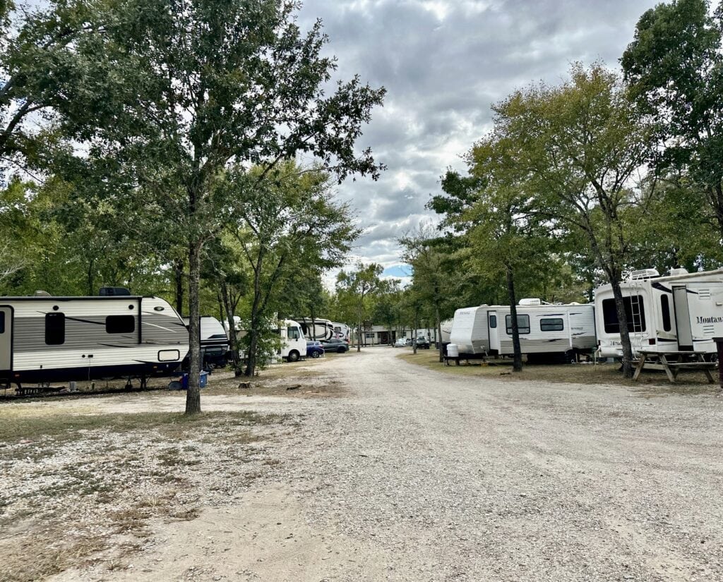 Jones Road RV Park - Shaded RV Sites in Bryan, TX